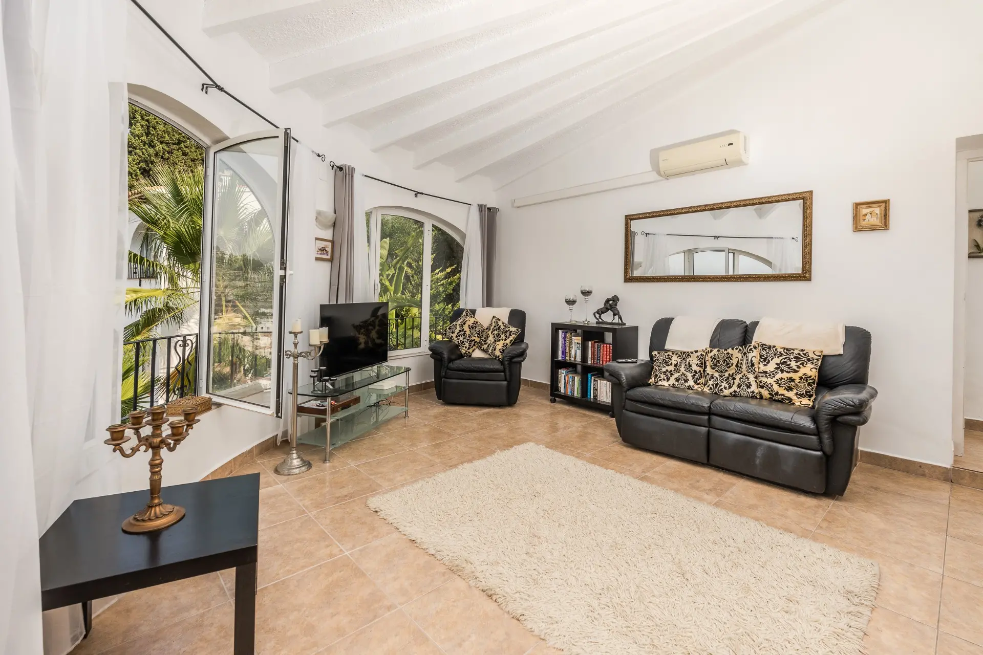 Sea views villa for sale near Moraira, 7 bedroom investment